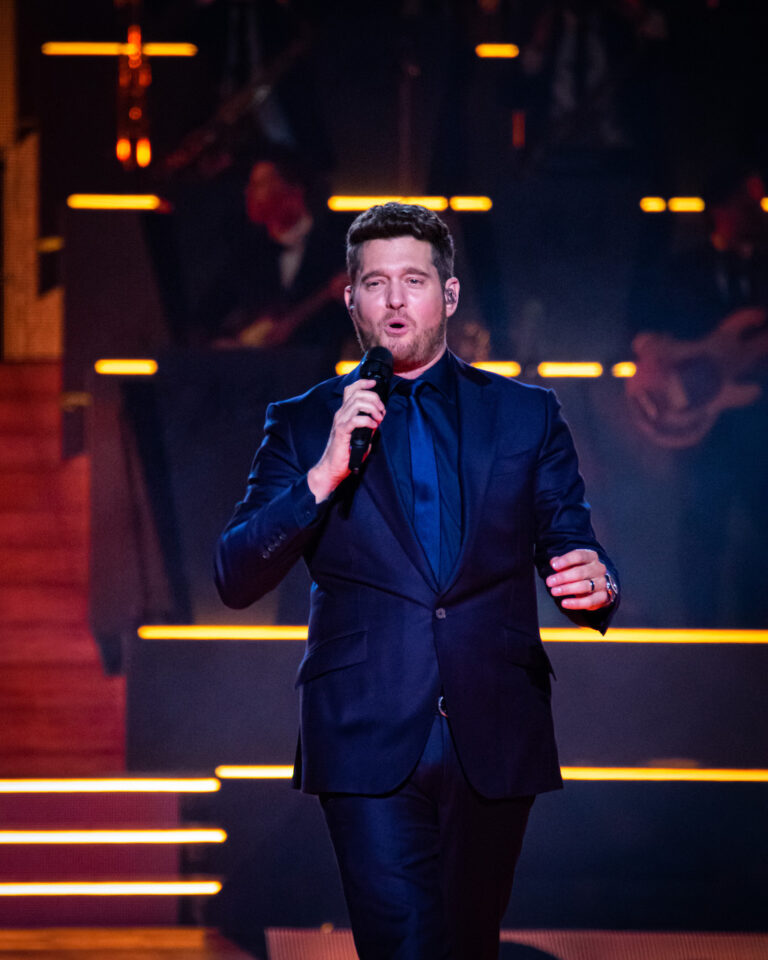 Back Beat Seattle | Photos: Michael Bublé @ Climate Pledge Arena